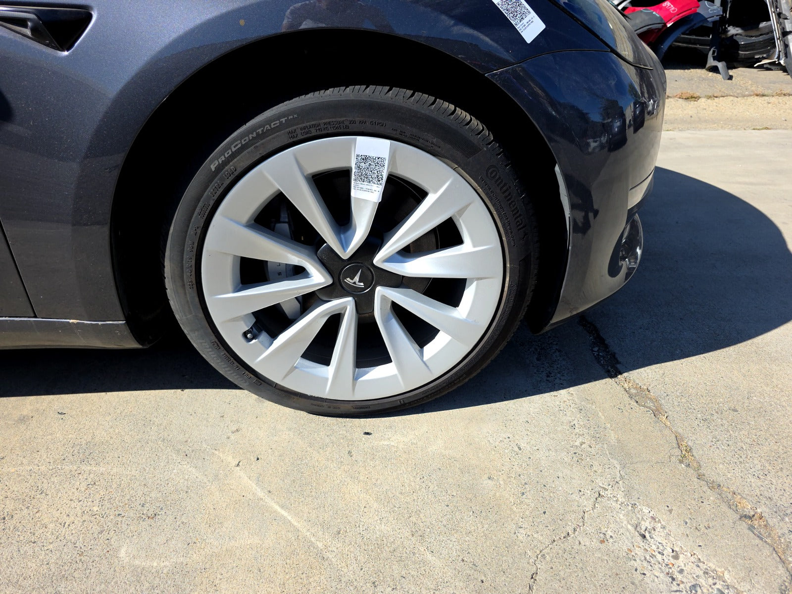 2023 Tesla Model 3 19 Inch Wheel With Tire - Rim Scuffed 1234264-00-B ...
