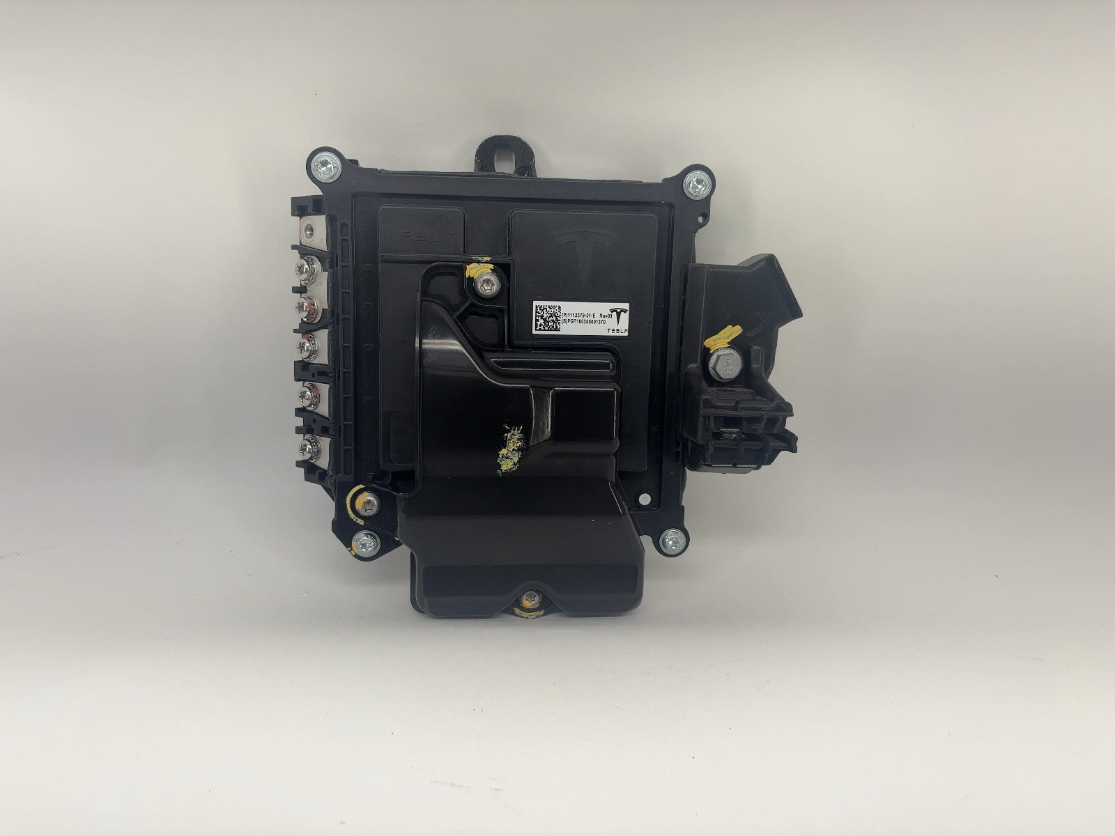 2018 Tesla Model X Efuse Module 1112379-01-E – Calimotive Auto Recycling