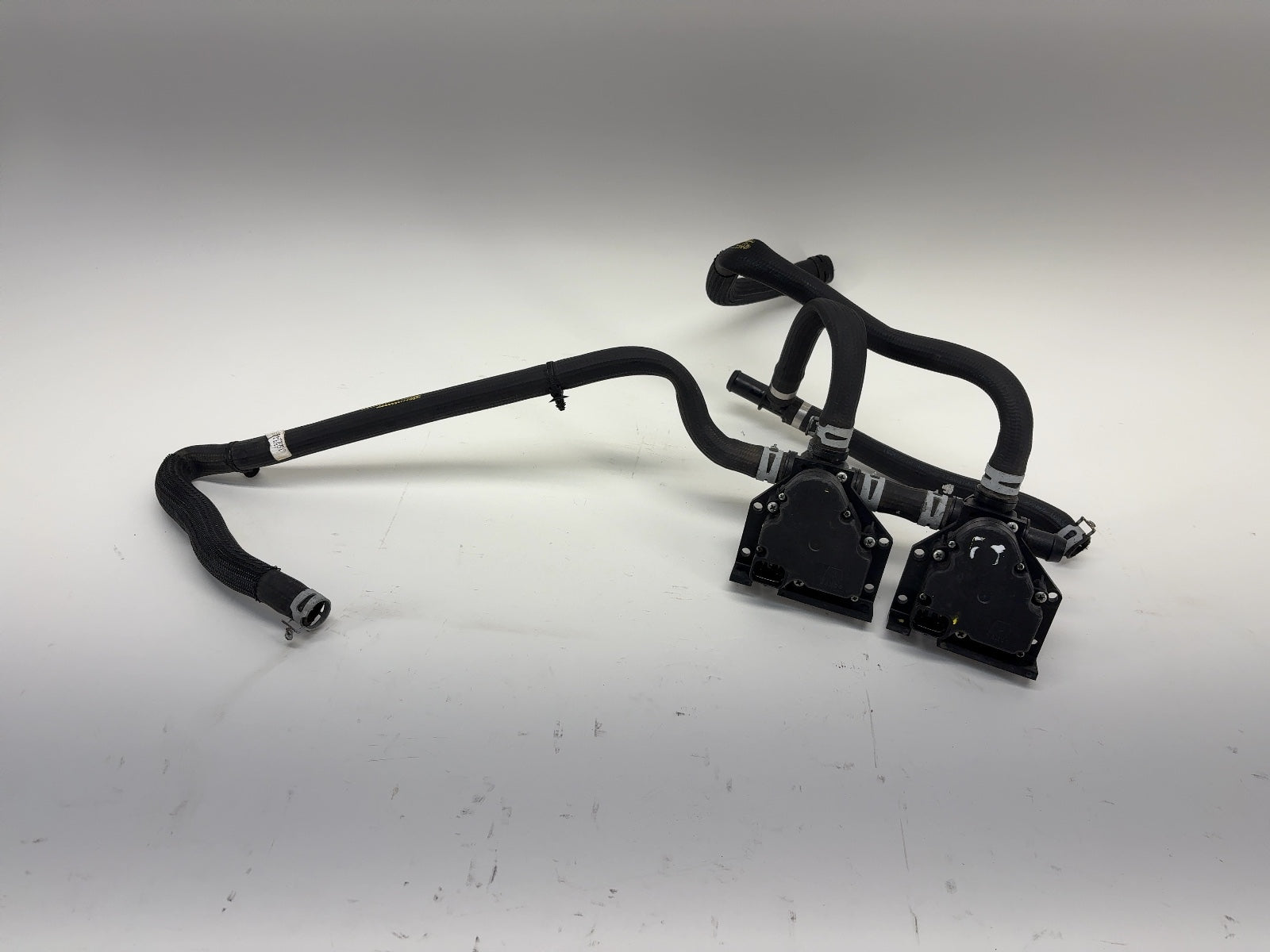 2018 Tesla Model X Coolant Valve 3 Way 1064225-00-C – Calimotive Auto ...