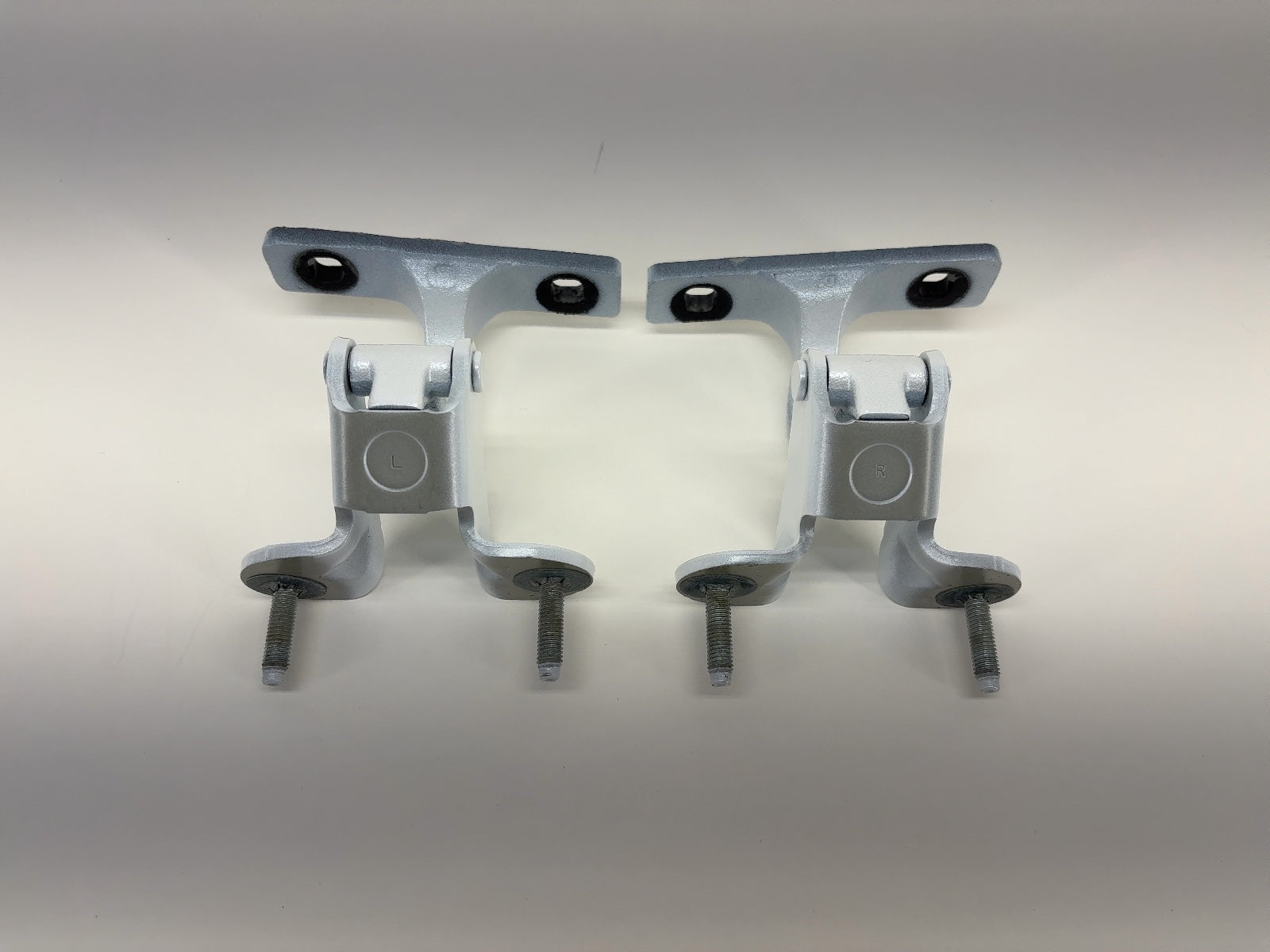 2026 Tesla Model Y Juniper Liftgate Hinges 1931317-00-C – Calimotive ...